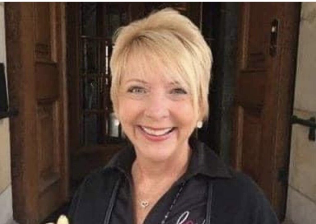 June Brochure Training With Cheryl Smith Legacy Party Sales